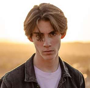 Kevin Perry Birthday, Real Name, Age, Weight, Height, Family, Facts ...