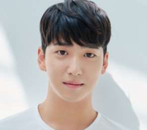 Baro (Singer) Birthday, Real Name, Age, Weight, Height, Family, Facts ...