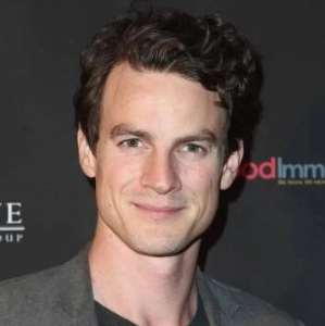 Luke Cook Birthday, Real Name, Age, Weight, Height, Family, Facts ...