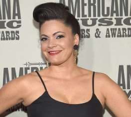 Angaleena Presley Birthday, Real Name, Age, Weight, Height, Family ...