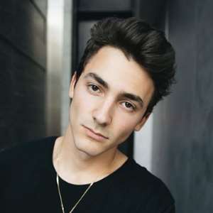 Mikey Manfs Birthday, Real Name, Age, Weight, Height, Family, Facts ...