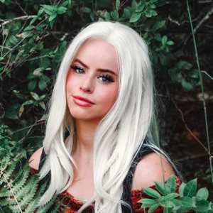 Courtney Marmo Birthday, Real Name, Age, Weight, Height, Family, Facts ...