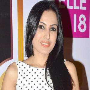 Kamya Punjabi Birthday, Real Name, Age, Weight, Height, Family, Facts ...