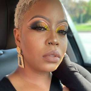 Eat with Que Birthday, Real Name, Age, Weight, Height, Family, Facts ...