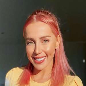 Violet Benson Birthday, Real Name, Age, Weight, Height, Family, Facts ...