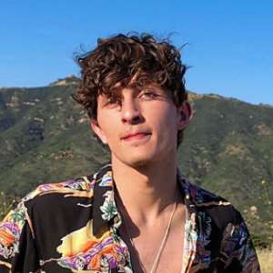 Jorden Keith Birthday, Real Name, Age, Weight, Height, Family, Facts ...