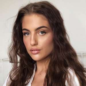 Grace Foley Birthday, Real Name, Age, Weight, Height, Family, Facts ...