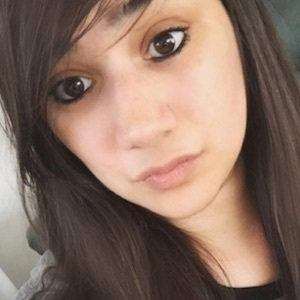 Kimmi Smiles Birthday, Real Name, Age, Weight, Height, Family, Facts ...