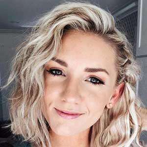 Annie Pearce Birthday, Real Name, Age, Weight, Height, Family, Facts ...