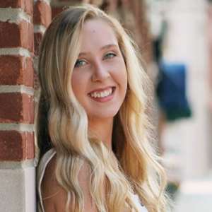 Lily Varney Birthday, Real Name, Age, Weight, Height, Family, Facts ...