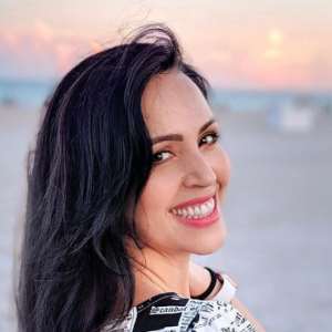 Sandra Cires Birthday, Real Name, Age, Weight, Height, Family, Facts ...