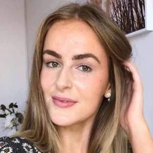 Sally Jo Birthday, Real Name, Age, Weight, Height, Family, Facts ...