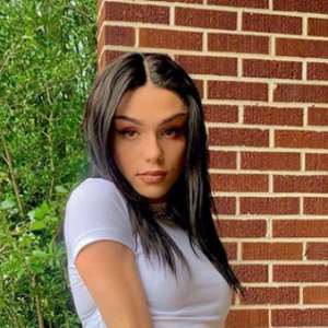 Tay Scheider Birthday, Real Name, Age, Weight, Height, Family, Facts ...