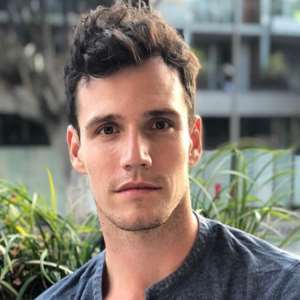 Charlie Houpert Birthday, Real Name, Age, Weight, Height, Family, Facts ...