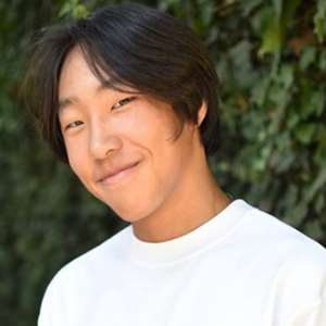 Hayden Jang Birthday, Real Name, Age, Weight, Height, Family, Facts ...
