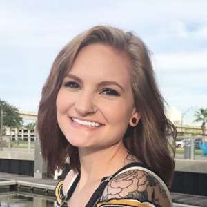 Alyssa Nicole (YouTuber) Birthday, Real Name, Age, Weight, Height ...