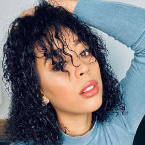 Sydel Curry Birthday, Real Name, Age, Weight, Height, Family, Facts ...