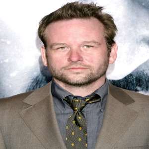 Dallas Roberts Birthday, Real Name, Age, Weight, Height, Family, Facts ...