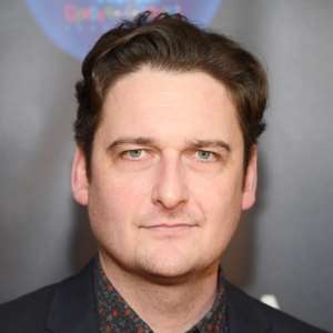 Toby Leonard Moore Birthday, Real Name, Age, Weight, Height, Family ...