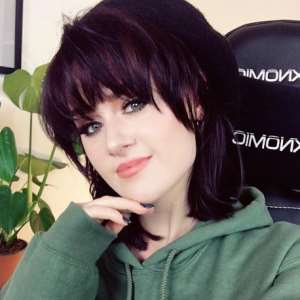 Emma Pickles Birthday, Real Name, Age, Weight, Height, Family, Facts ...