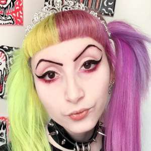 Lilly Meraviglia Birthday, Real Name, Age, Weight, Height, Family ...