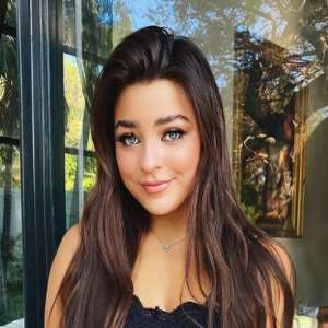 Isabella Durham Birthday, Real Name, Age, Weight, Height, Family, Facts ...