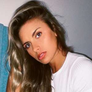 Carson Roney Birthday, Real Name, Age, Weight, Height, Family, Facts ...