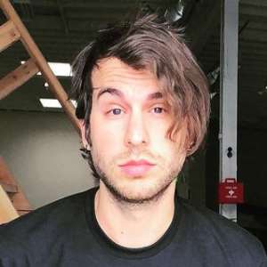 Jake Roper Birthday, Real Name, Age, Weight, Height, Family, Facts ...