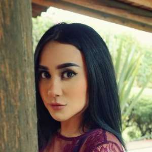 Miku (YouTuber) Birthday, Real Name, Age, Weight, Height, Family, Facts ...