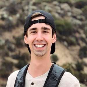 Charlie Oliver Bates Birthday, Real Name, Age, Weight, Height, Family ...