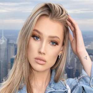 Meredith Duxbury Birthday, Real Name, Age, Weight, Height, Family ...