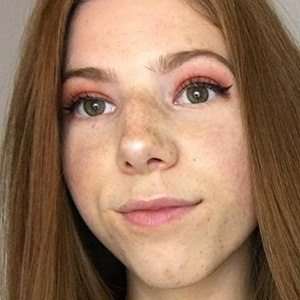 Victoria Raechel Birthday, Real Name, Age, Weight, Height, Family ...