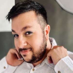 Christian Hull Birthday, Real Name, Age, Weight, Height, Family, Facts ...