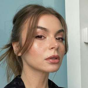 Allegra Shaw Birthday, Real Name, Age, Weight, Height, Family, Facts ...