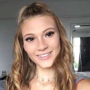 Melody Snook Birthday, Real Name, Age, Weight, Height, Family, Facts ...