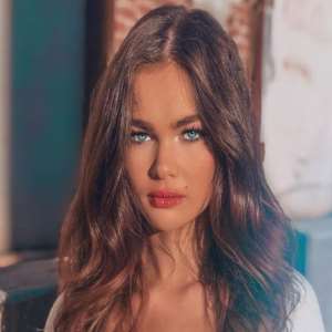 Maddy MacLachlan Birthday, Real Name, Age, Weight, Height, Family ...