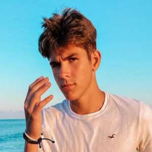 CJ Lampert Birthday, Real Name, Age, Weight, Height, Family, Facts ...