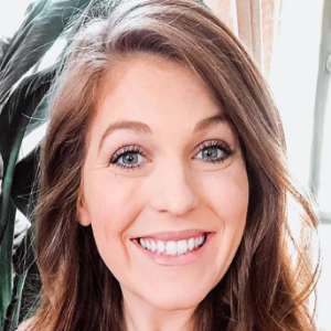 Rachel Earls Birthday, Real Name, Age, Weight, Height, Family, Facts ...