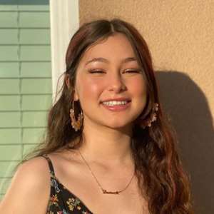 Dez Machado Birthday, Real Name, Age, Weight, Height, Family, Facts ...