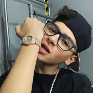 Max Valenzuela Birthday, Real Name, Age, Weight, Height, Family, Facts ...