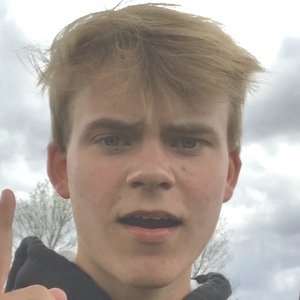 Nick Wilkins Birthday, Real Name, Age, Weight, Height, Family, Facts ...