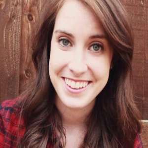 Laina Morris Birthday, Real Name, Age, Weight, Height, Family, Facts ...