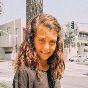 Ellie Ana Birthday, Real Name, Age, Weight, Height, Family, Facts ...