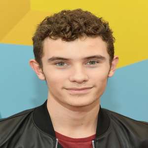 Zak Dossi Birthday, Real Name, Age, Weight, Height, Family, Facts ...