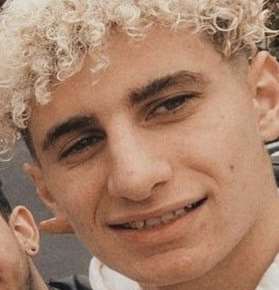 Juju Ajib Birthday, Real Name, Age, Weight, Height, Family, Facts ...