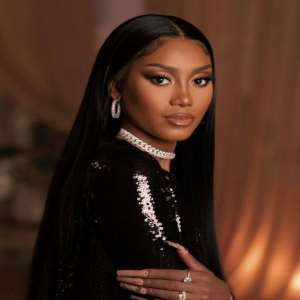 Muni Long Birthday, Real Name, Age, Weight, Height, Family, Facts ...