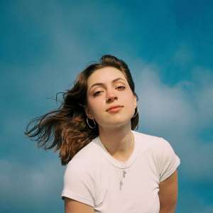 Lizzy McAlpine Birthday, Real Name, Age, Weight, Height, Family, Facts ...