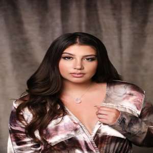Kelsi Davies Birthday, Real Name, Age, Weight, Height, Family, Facts ...