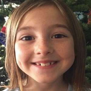 Teddie Smith Birthday, Real Name, Age, Weight, Height, Family, Facts ...