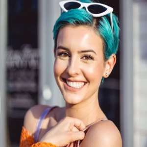 Lisa Cimorelli Birthday, Real Name, Age, Weight, Height, Family, Facts ...